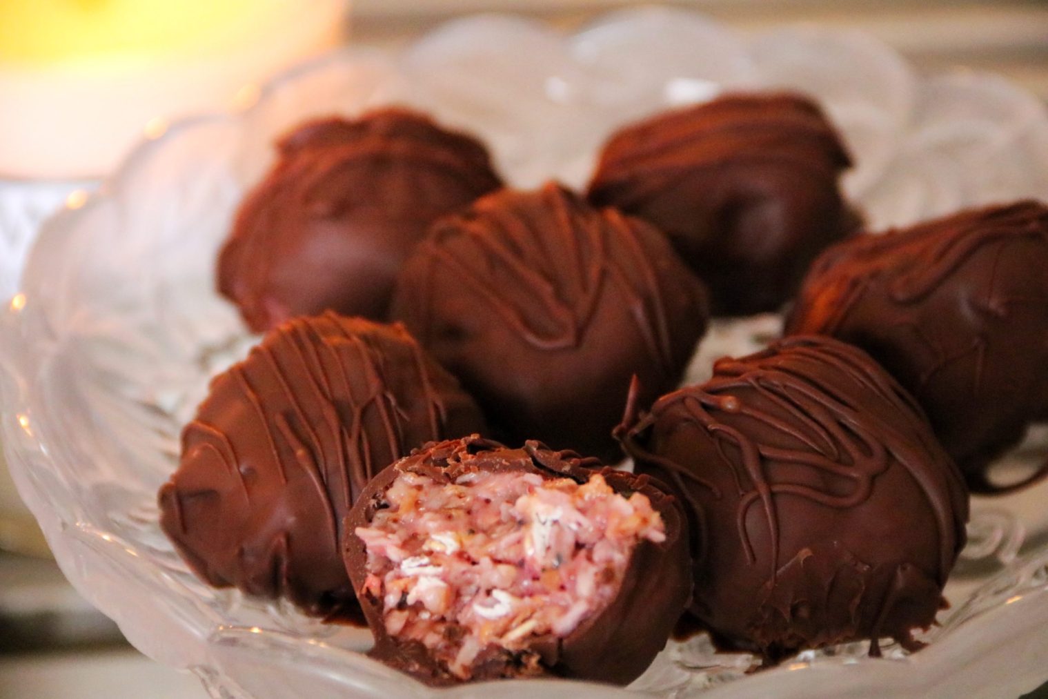 Raspberry Chocolate Protein Balls - Move Daily